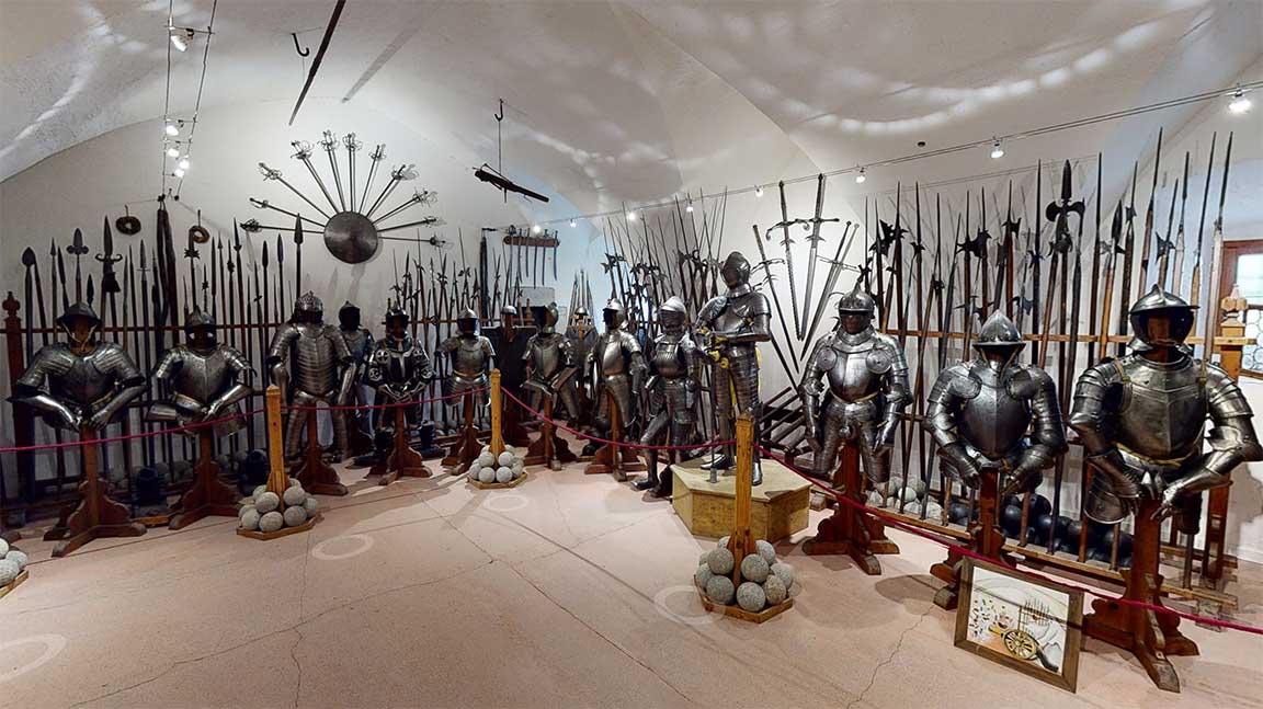 Rüstkammer Schloss Tratzberg - DE